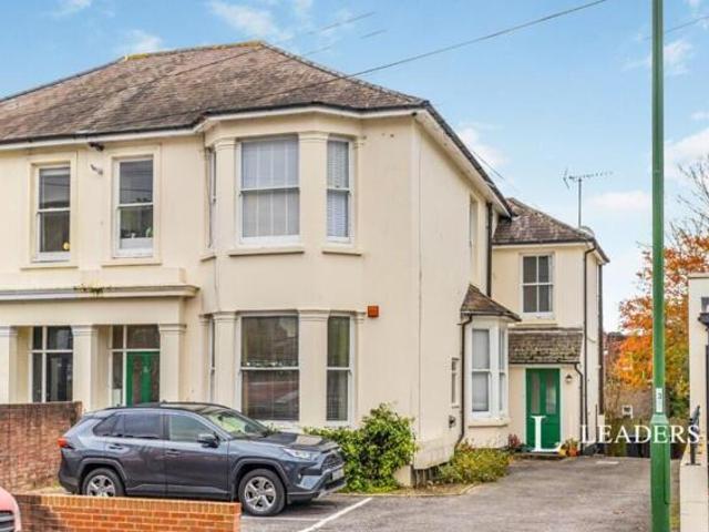 1 Bedroom Shared Living/roommate Haywards Heath West Sussex 101678873