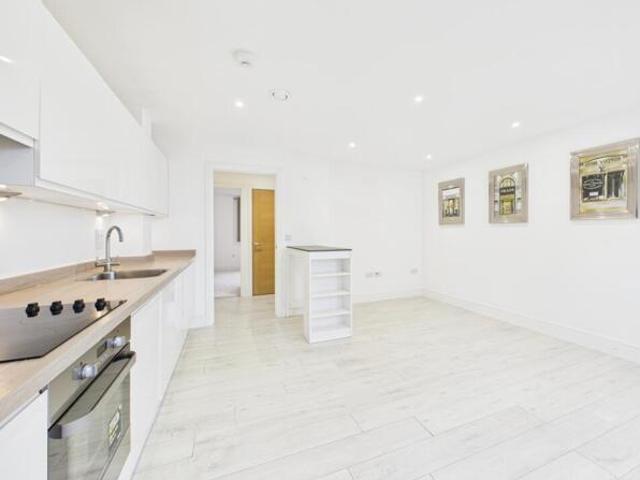 1 Bedroom Shared Living/roommate High Wycombe Buckinghamshire 101674671
