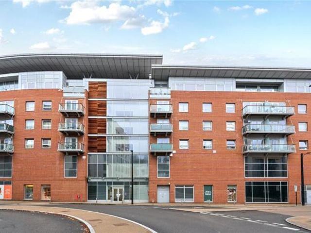 1 Bedroom Shared Living/roommate High Wycombe Buckinghamshire LS99523793