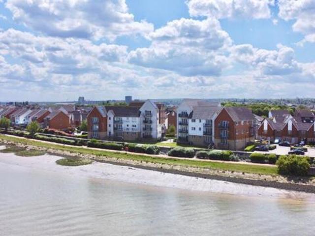 1 Bedroom Shared Living/roommate Kent Medway LS98903406