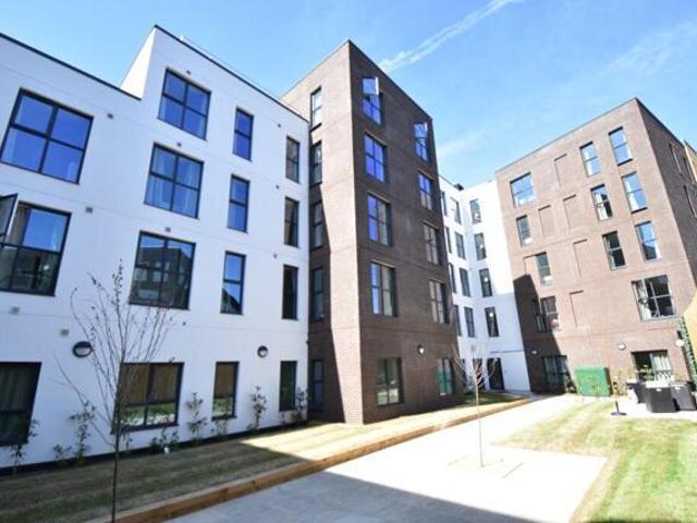 1 Bedroom Shared Living/roommate Luton Bedfordshire 98119500