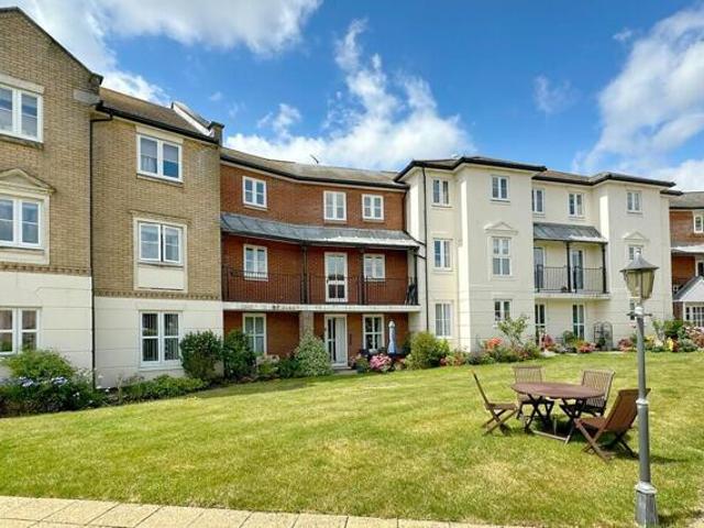 1 Bedroom Shared Living/roommate Lymington Hampshire 99344795