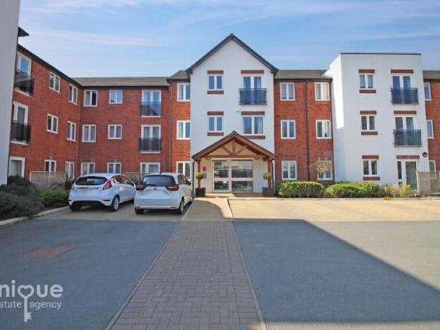 1 Bedroom Shared Living/roommate Lancs Lancashire LS99895590