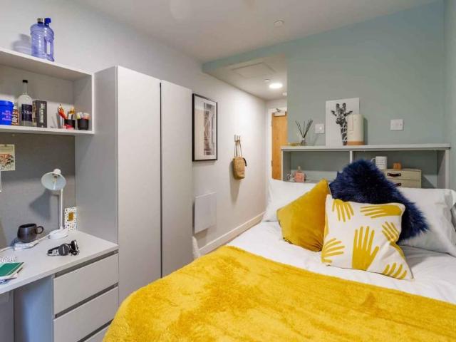 1 Bedroom Shared Living/roommate Leeds Leeds LS97762503