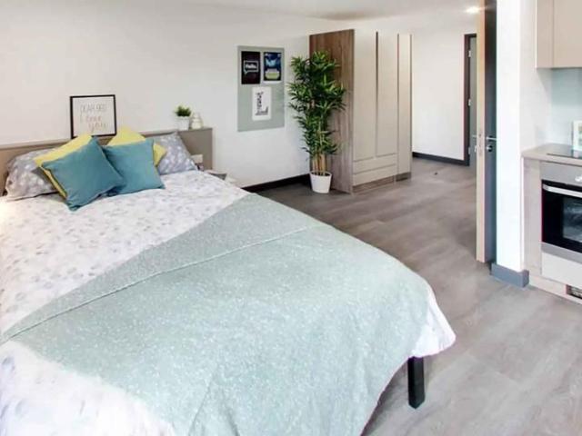 1 Bedroom Shared Living/roommate Leeds Leeds 97662407