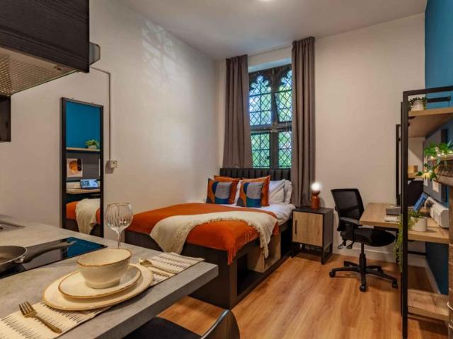 1 Bedroom Shared Living/roommate Leeds Leeds 97673777