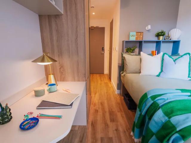 1 Bedroom Shared Living/roommate Leeds Leeds 97767287