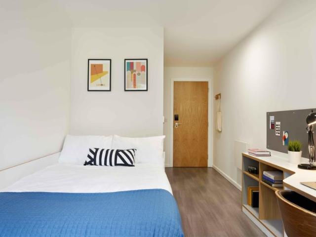 1 Bedroom Shared Living/roommate Leeds Leeds 97772037