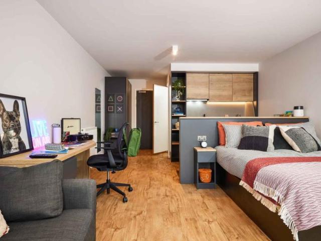 1 Bedroom Shared Living/roommate Leeds Leeds 97831436