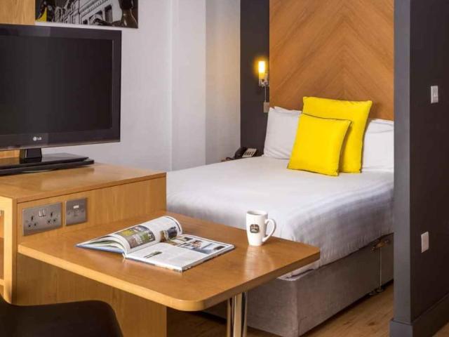 1 Bedroom Shared Living/roommate Leeds Leeds 99502957