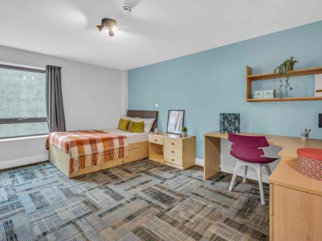 1 Bedroom Shared Living/roommate Leeds Leeds 90865095