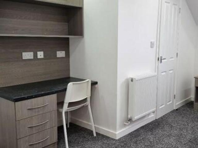 1 Bedroom Shared Living/roommate Leicester Leicestershire LS100695900