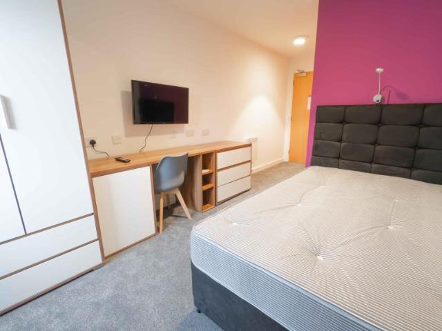 1 Bedroom Shared Living/roommate Liverpool Liverpool 97409367