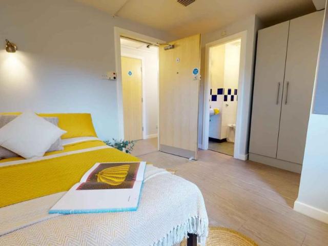 1 Bedroom Shared Living/roommate Liverpool Liverpool 97657617