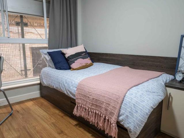 1 Bedroom Shared Living/roommate Liverpool Liverpool 97666440