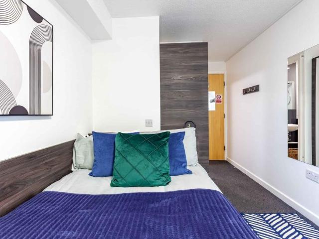 1 Bedroom Shared Living/roommate Liverpool Liverpool 97666598