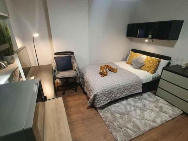 1 Bedroom Shared Living/roommate Liverpool Liverpool 97671455