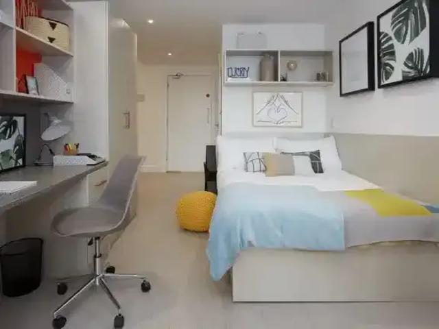 1 Bedroom Shared Living/roommate Liverpool Liverpool 97672944
