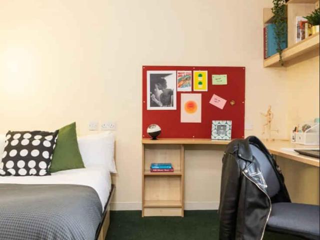 1 Bedroom Shared Living/roommate Liverpool Liverpool 97767610