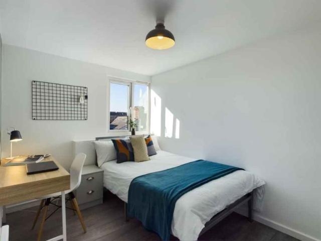 1 Bedroom Shared Living/roommate Liverpool Liverpool LS99459330