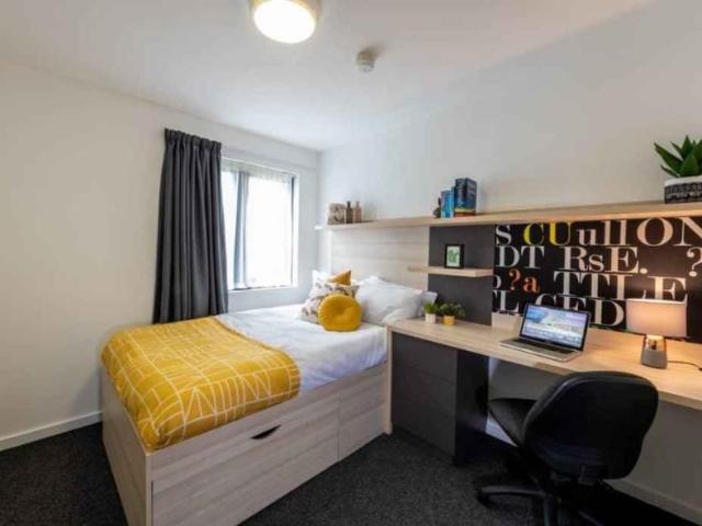 1 Bedroom Shared Living/roommate Liverpool Liverpool LS99495026
