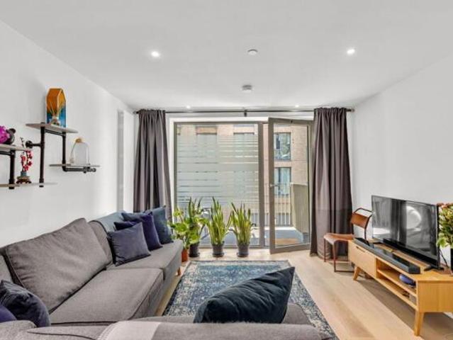 1 Bedroom Shared Living/roommate London Greater London 99380834