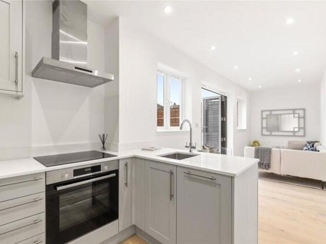 1 Bedroom Shared Living/roommate London Greater London LS100426363