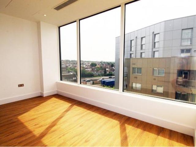 1 Bedroom Shared Living/roommate London Greater London LS101351986