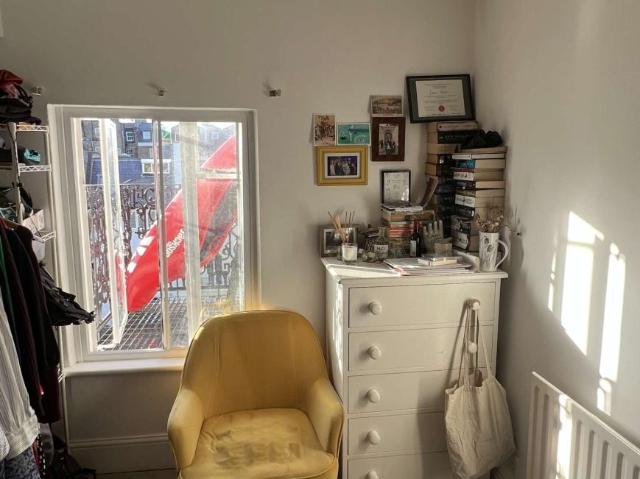 1 Bedroom Shared Living/roommate London London 102755690