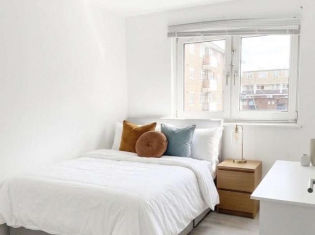1 Bedroom Shared Living/roommate London London 103121385