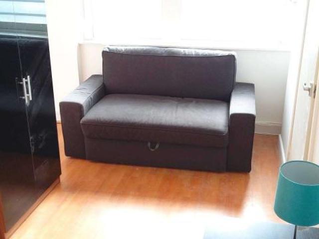 1 Bedroom Shared Living/roommate London London 54191466