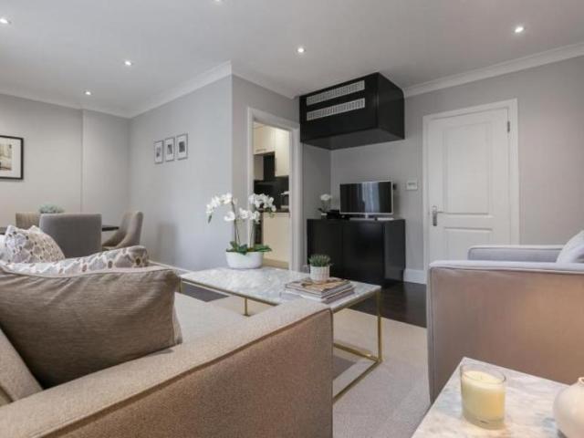1 Bedroom Shared Living/roommate London London 90561233