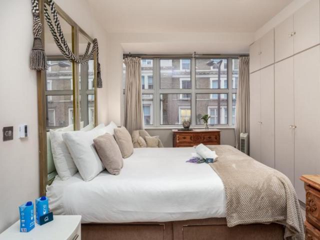 1 Bedroom Shared Living/roommate London London 90563765