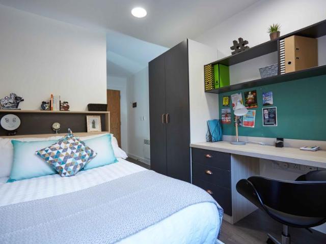 1 Bedroom Shared Living/roommate London London 97830506