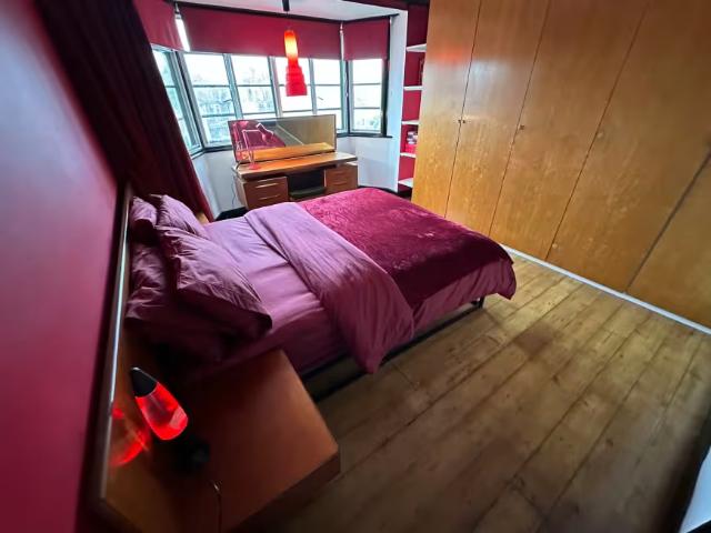 1 Bedroom Shared Living/roommate London London 98401248