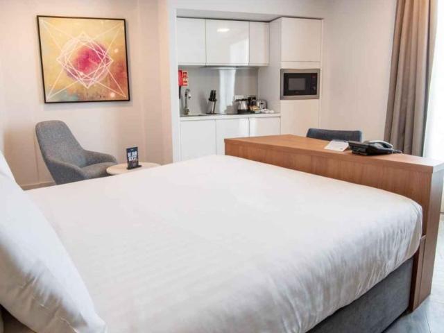 1 Bedroom Shared Living/roommate London London 99498314