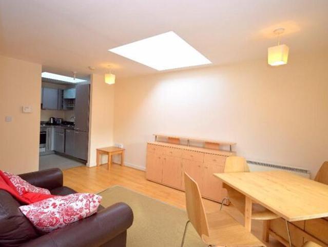 1 Bedroom Shared Living/roommate London London LS100148976
