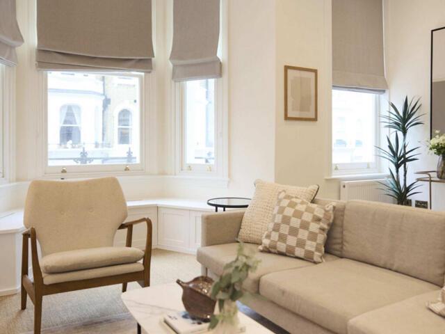 1 Bedroom Shared Living/roommate London London LS101834143