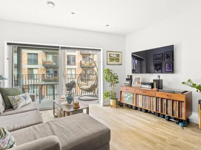 1 Bedroom Shared Living/roommate Londres Greater London 100096613