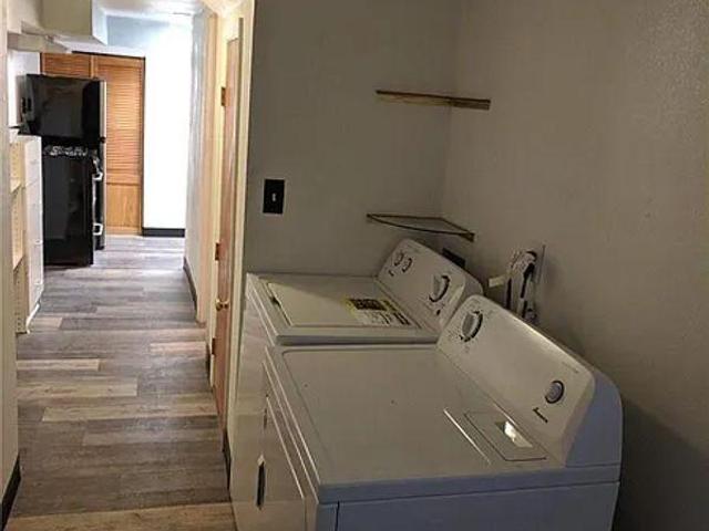 1 Bedroom Shared Living/roommate Pembrokeshire Wales 97418012