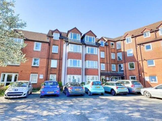 1 Bedroom Shared Living/roommate Petersfield Hampshire LS99029366