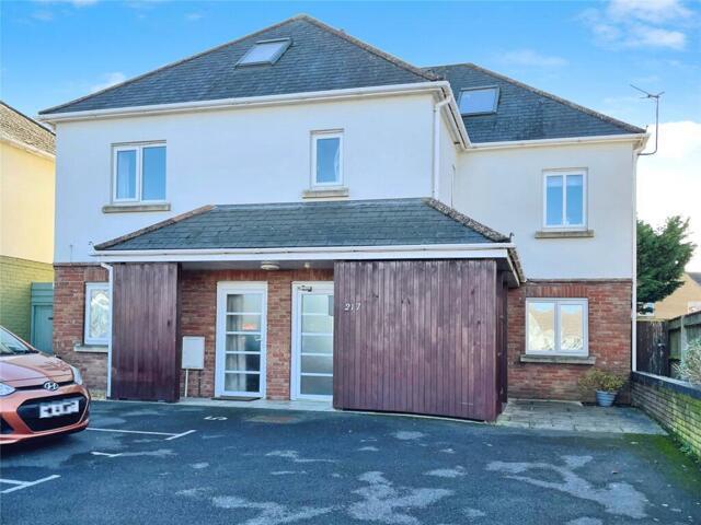 1 Bedroom Shared Living/roommate Poole Dorset LS98903810