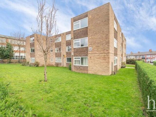 1 Bedroom Shared Living/roommate Prenton Wirral 98930261