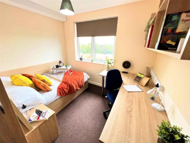 1 Bedroom Shared Living/roommate Preston Preston LS99500482