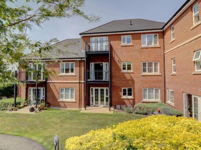 1 Bedroom Shared Living/roommate Princes Risborough Buckinghamshire 101231780