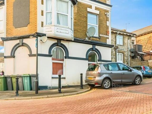 1 Bedroom Shared Living/roommate Ryde Isle Of Wight 98612334