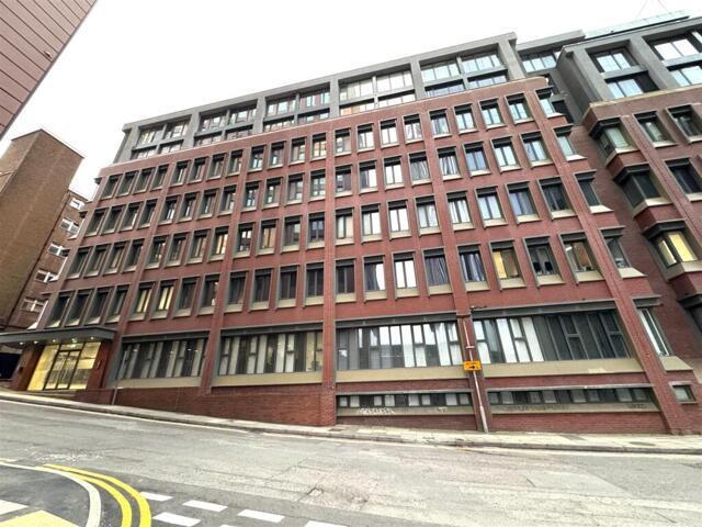 1 Bedroom Shared Living/roommate Reading Berkshire LS99290097