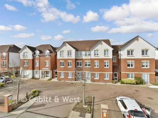 1 Bedroom Shared Living/roommate Reigate Surrey LS101059652