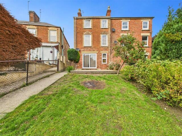 1 Bedroom Shared Living/roommate Stroud Gloucestershire LS101278146