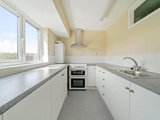 1 Bedroom Shared Living/roommate Stratford Upon Avon Warwickshire LS98969209